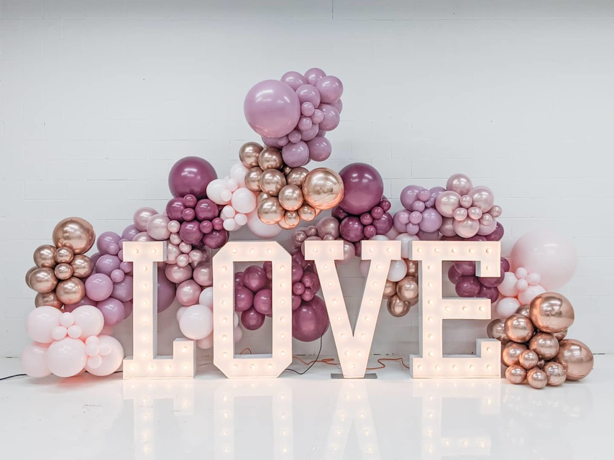 Large Balloon Displays – Make It Pop! Decor
